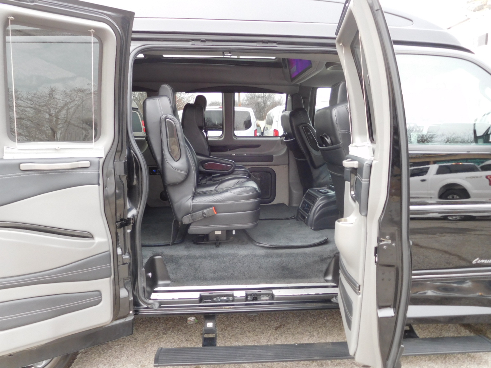 23 Chevy Express Explorer Limited SE | Cook & Reeves Van Sales & Rentals