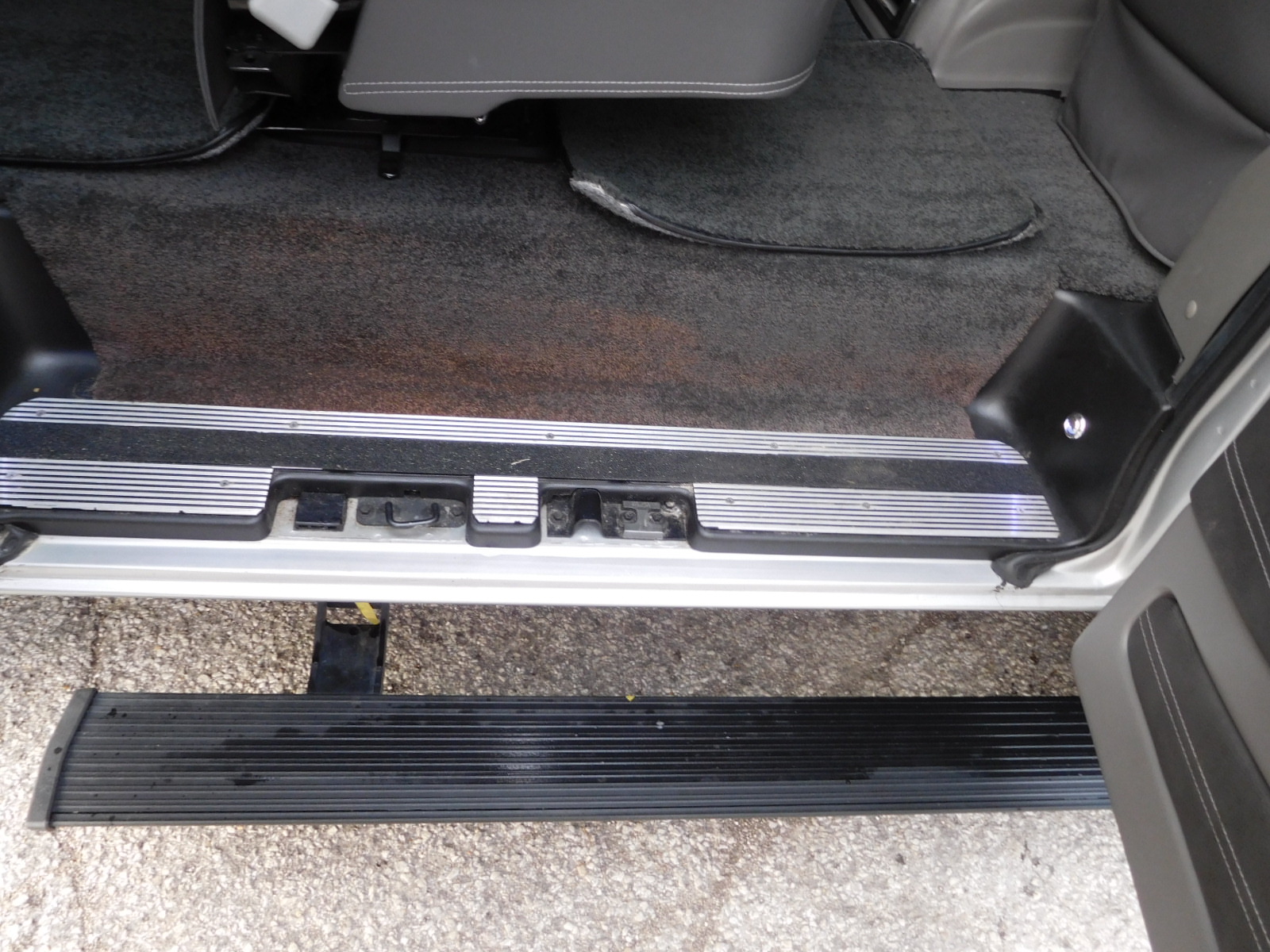 23 Chevy Express Explorer Limited SE | Cook & Reeves Van Sales & Rentals